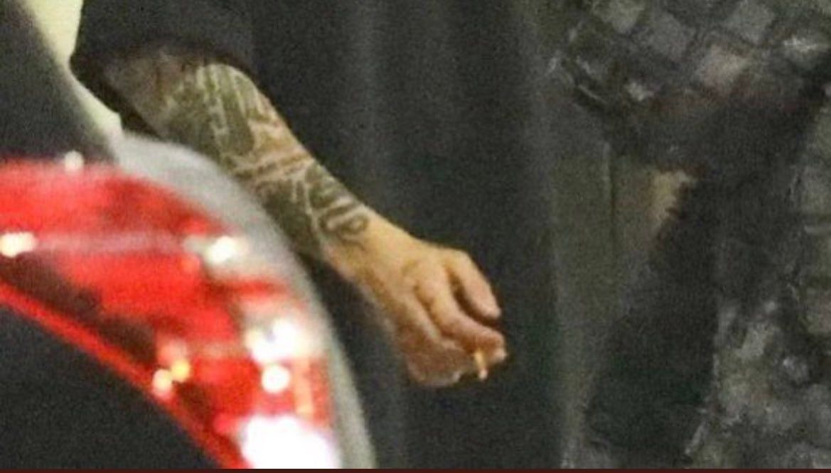 K-netizens react to “Jungkook threw away cigarette vs. cigarette ash ... K-netizens react to “Jungkook threw away cigarette vs. cigarette ash ...