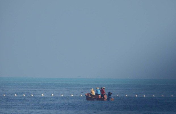 Dr. Lumpy on LinkedIn: Philippine Coast Guard removes ‘floating barrier ... Dr. Lumpy on LinkedIn: Philippine Coast Guard removes ‘floating barrier ...