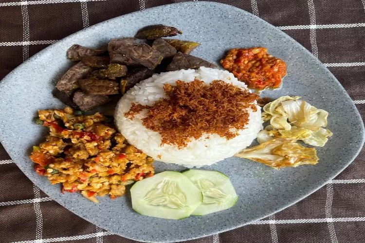 Awas Ketagihan! Nikmati Kuliner Jeroan Sapi di Sego Sambel Babat Cokro ... Awas Ketagihan! Nikmati Kuliner Jeroan Sapi di Sego Sambel Babat Cokro ...