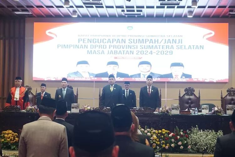 MOESLIM CHOICE on LinkedIn: Pj Gubernur Elen Setiadi Hadiri Pengucapan ... MOESLIM CHOICE on LinkedIn: Pj Gubernur Elen Setiadi Hadiri Pengucapan ...