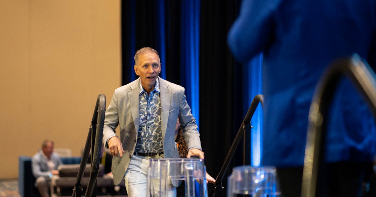 Dylan Tanaka on LinkedIn: 'Undercover Billionaire' Glenn Stearns Talks ... Dylan Tanaka on LinkedIn: 'Undercover Billionaire' Glenn Stearns Talks ...