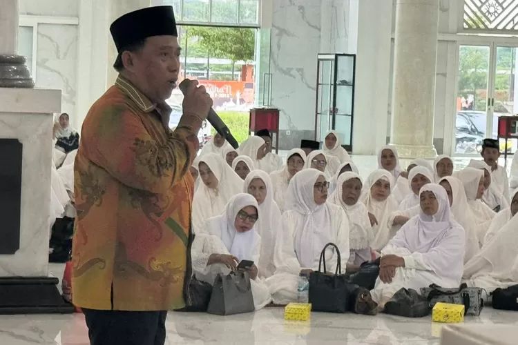 Haji 2024: Salah Satu Ciri Haji Mabrur adalah Peduli pada Jamaah Haji ... Haji 2024: Salah Satu Ciri Haji Mabrur adalah Peduli pada Jamaah Haji ...