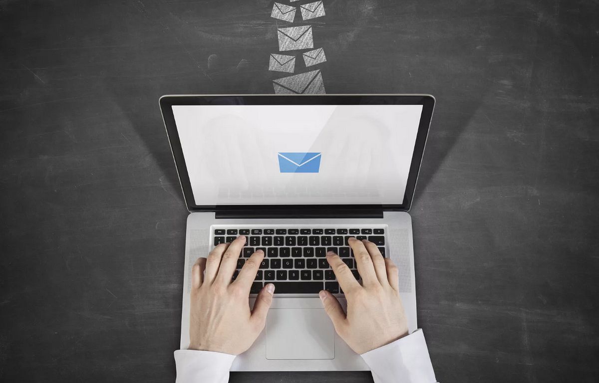 For Devs By Devs on LinkedIn: I asked chatGPT to Write E-mails For Me ... For Devs By Devs on LinkedIn: I asked chatGPT to Write E-mails For Me ...