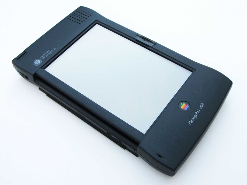 Today in Apple history: Apple reconsiders the Newton? | CultofMac.com Today in Apple history: Apple reconsiders the Newton? | CultofMac.com