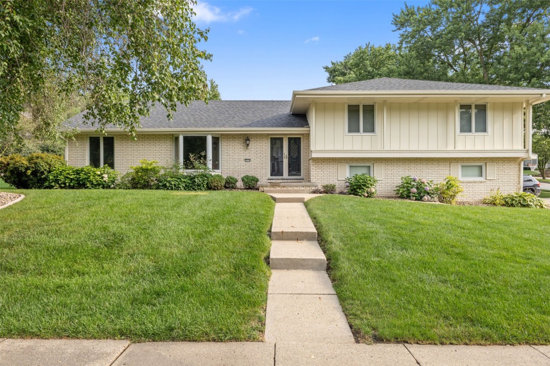 A.J. Anderson on LinkedIn: 2714 Caulder Avenue | Des Moines Real Estate A.J. Anderson on LinkedIn: 2714 Caulder Avenue | Des Moines Real Estate
