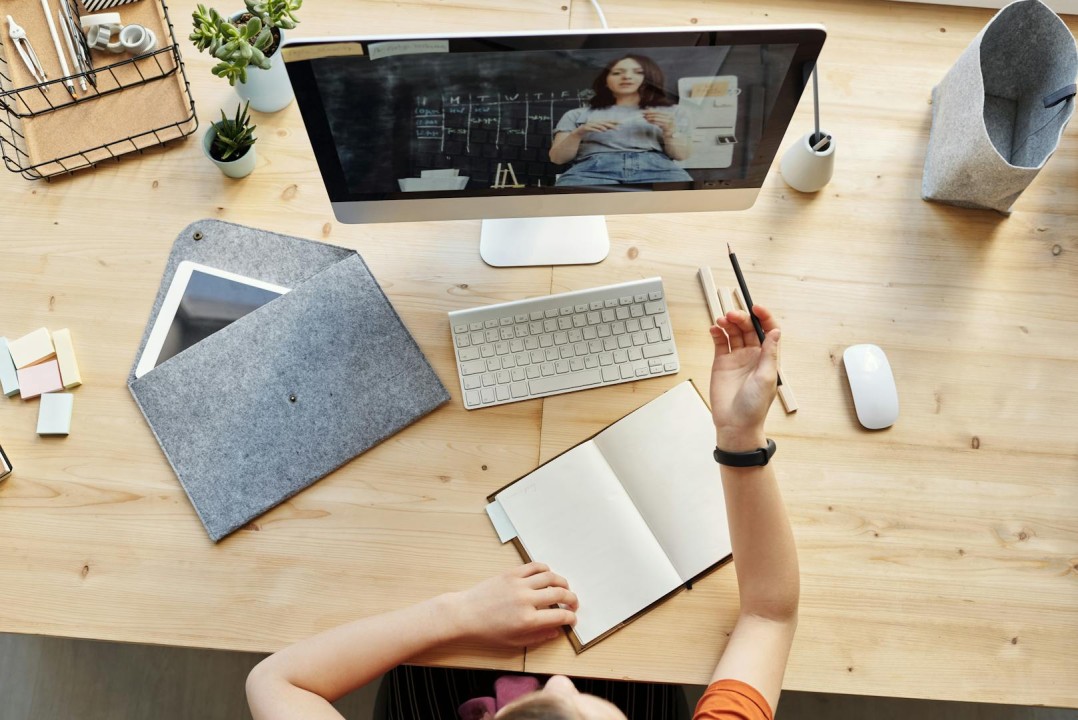 3 Reasons to Hire a Ghostwriter 3 Reasons to Hire a Ghostwriter