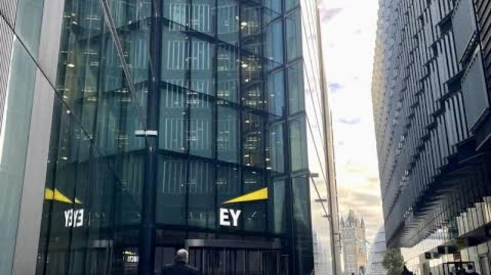 EY hiring #Fresher and Interns Dec'24 EY hiring #Fresher and Interns Dec'24