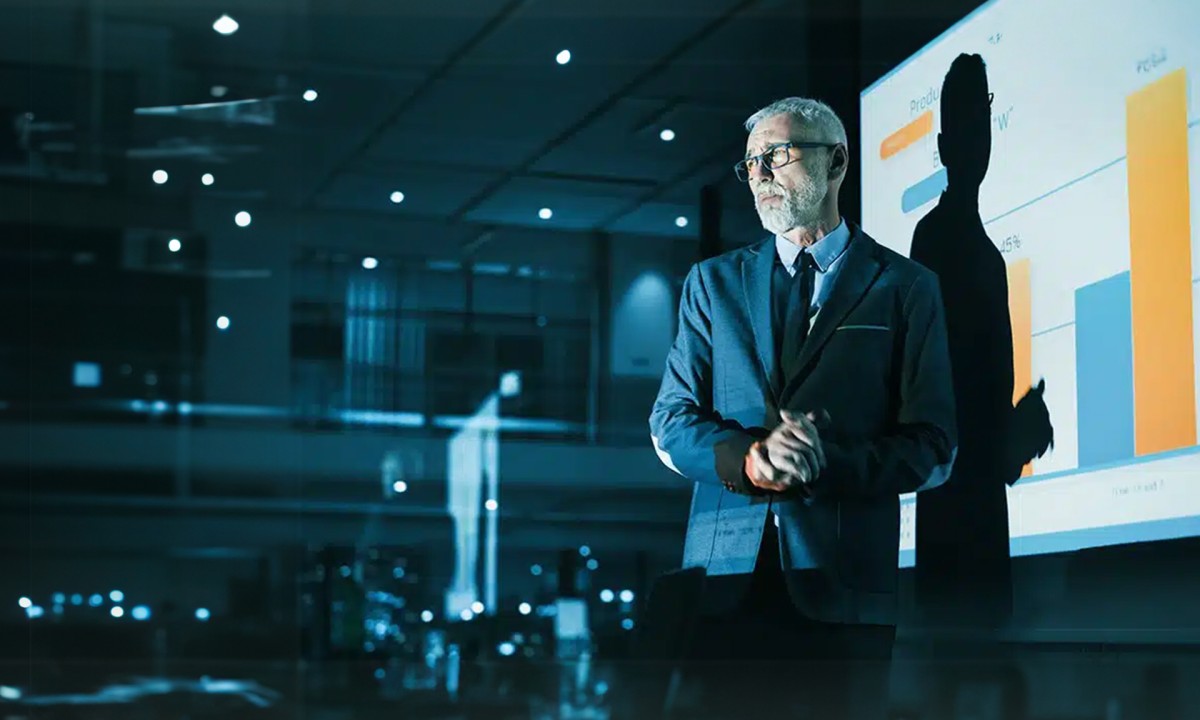 Transforming Finance: The Role of CFOs and Outsourcing Transforming Finance: The Role of CFOs and Outsourcing