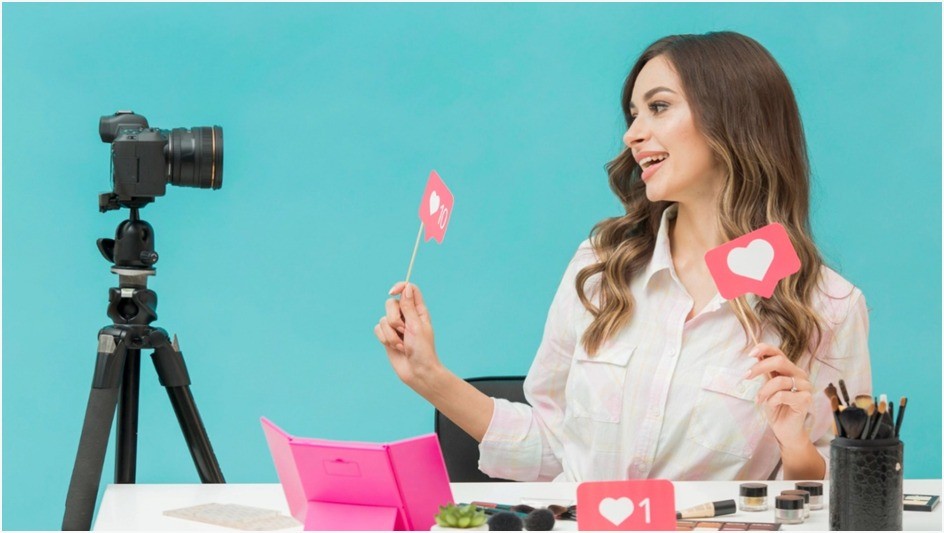 Influencer Marketing – Beyond Celebrities Influencer Marketing – Beyond Celebrities