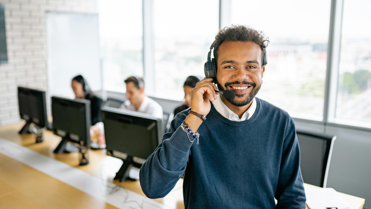 How Sales Teams Can Effectively Leverage LinkedIn Together How Sales Teams Can Effectively Leverage LinkedIn Together