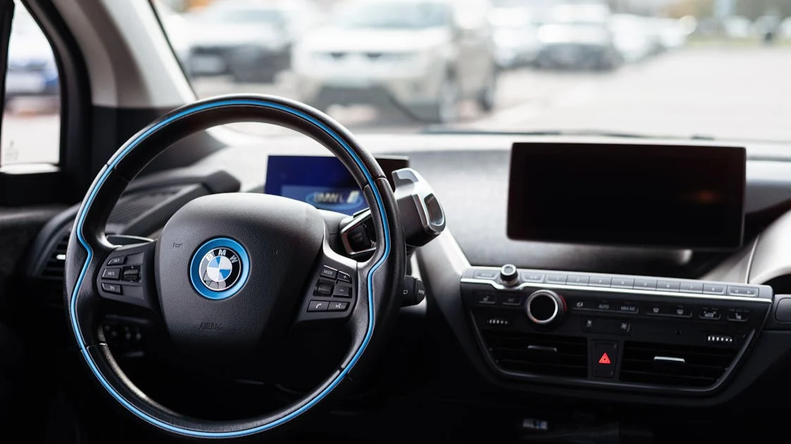 Essential Tips for Safer Driving Essential Tips for Safer Driving