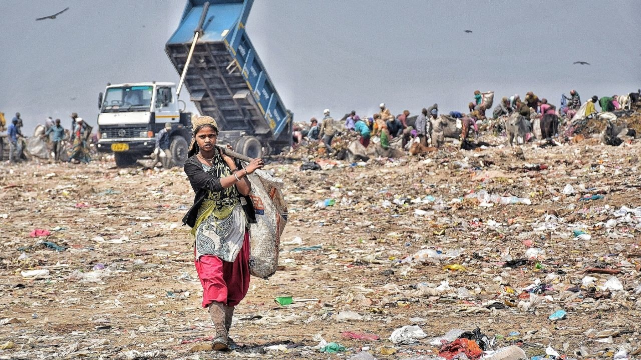 The Unsung Environmental Heroes: How Ragpickers and Kabadiwalas Are ... The Unsung Environmental Heroes: How Ragpickers and Kabadiwalas Are ...