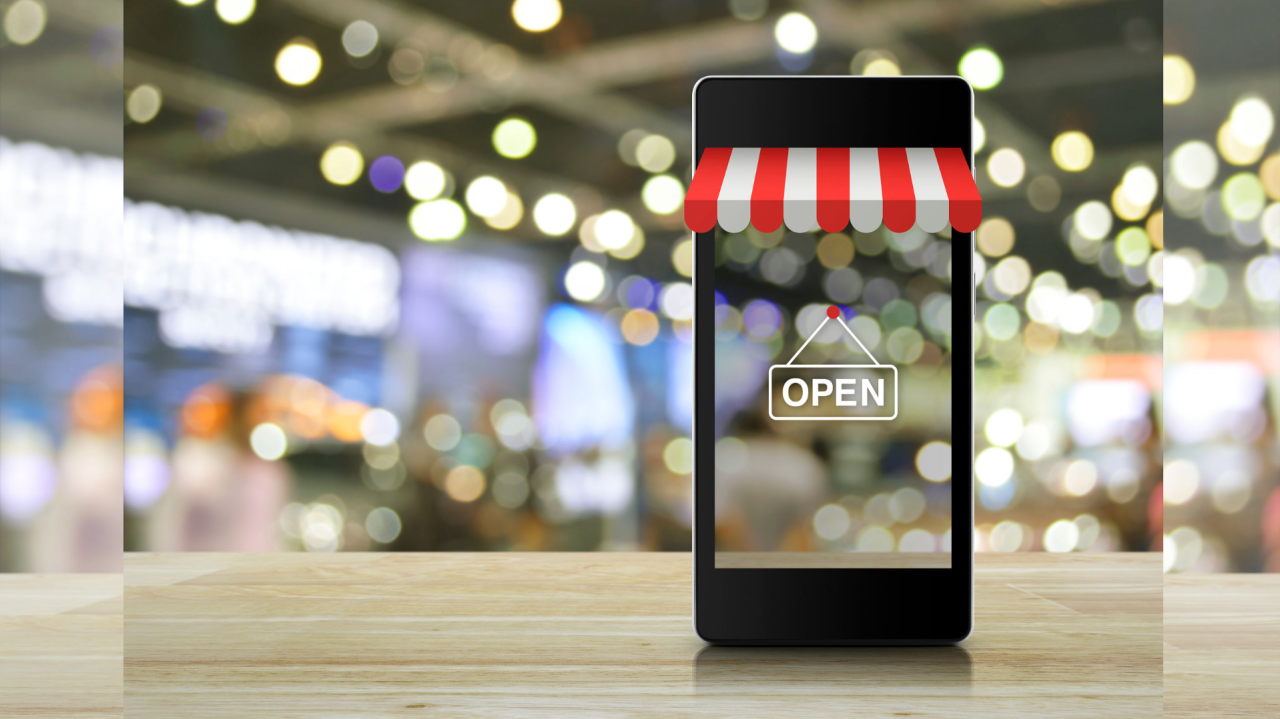 Transforming Retail: Quick Commerce and the Evolution of Malls Transforming Retail: Quick Commerce and the Evolution of Malls