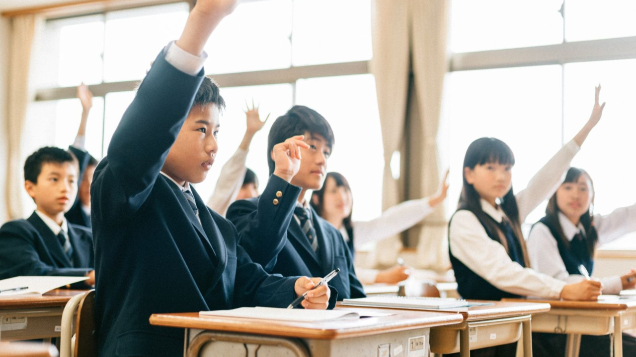 Bridging Japan’s Language Gap Bridging Japan’s Language Gap