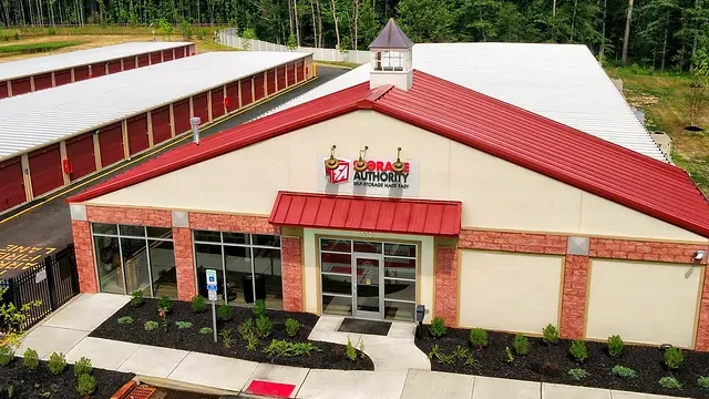 Tapping into the Lucrative World of Self-Storage Tapping into the Lucrative World of Self-Storage