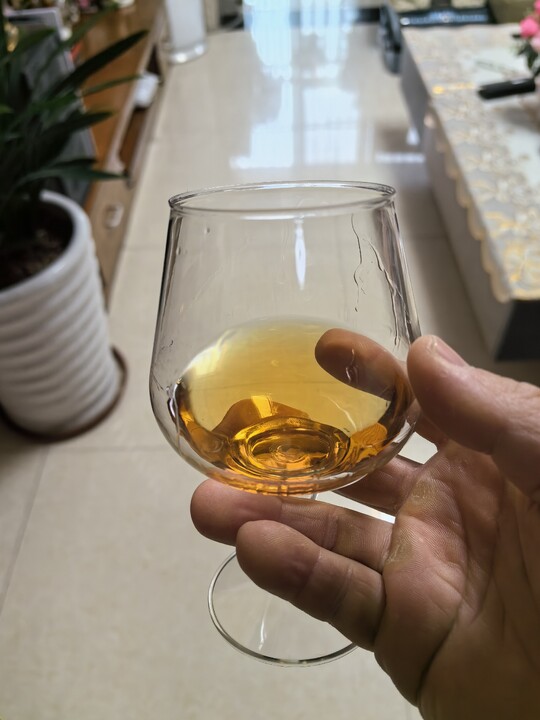 Advantage of Plastic wine glasses: Advantage of Plastic wine glasses: