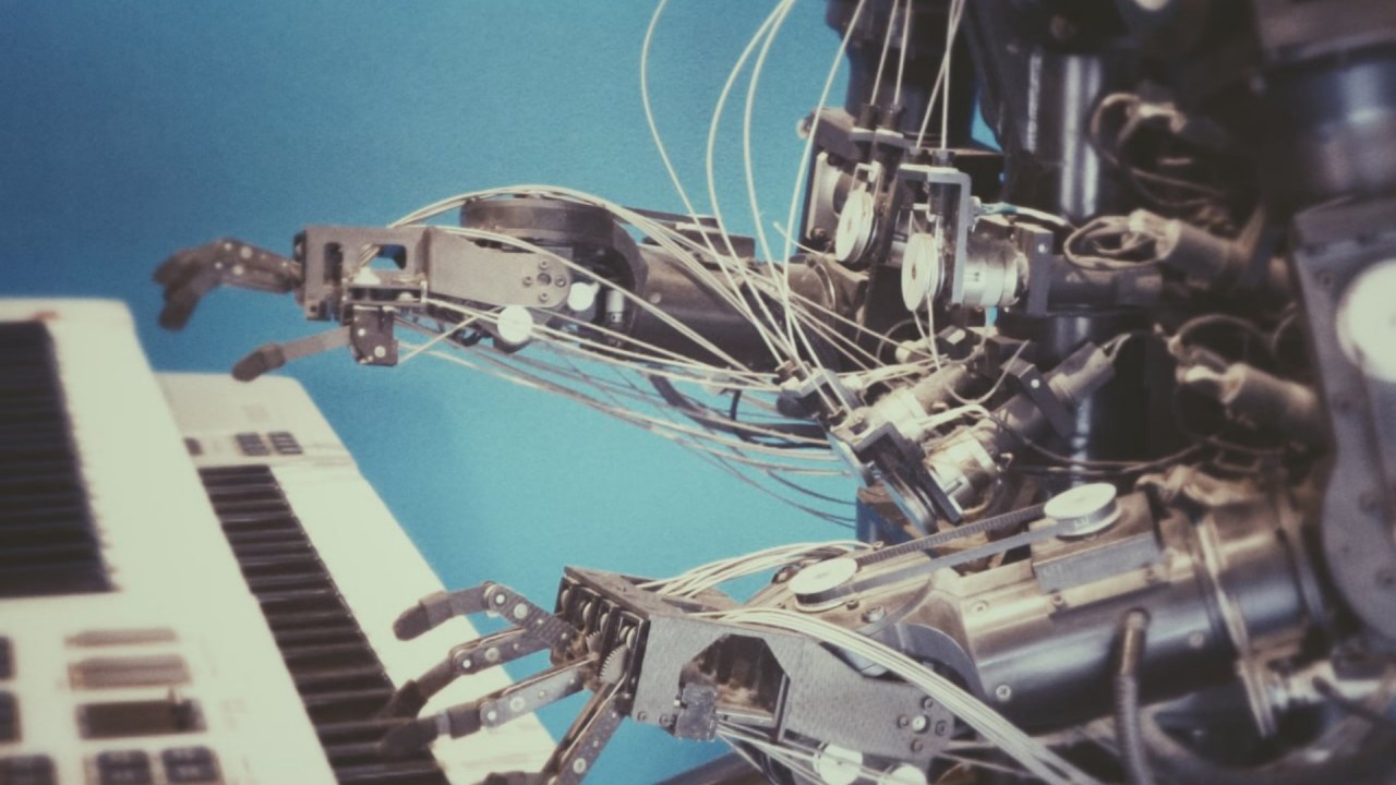 Using Artificial Intelligence to Enhance Personalization in Software Design Using Artificial Intelligence to Enhance Personalization in Software Design