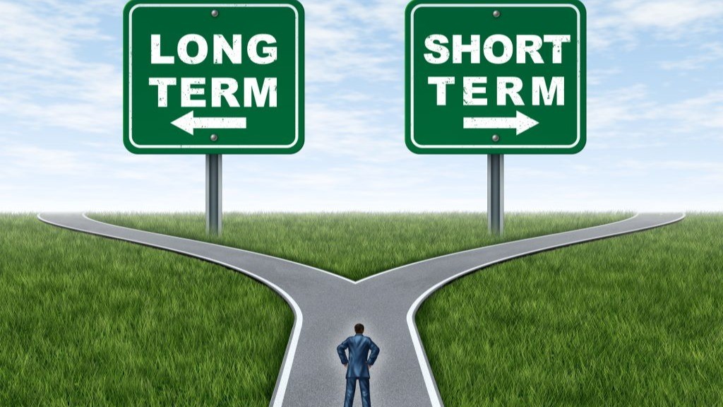 Long-Term vs. Short-Term Investment Strategies: Which One is Right for You? Long-Term vs. Short-Term Investment Strategies: Which One is Right for You?