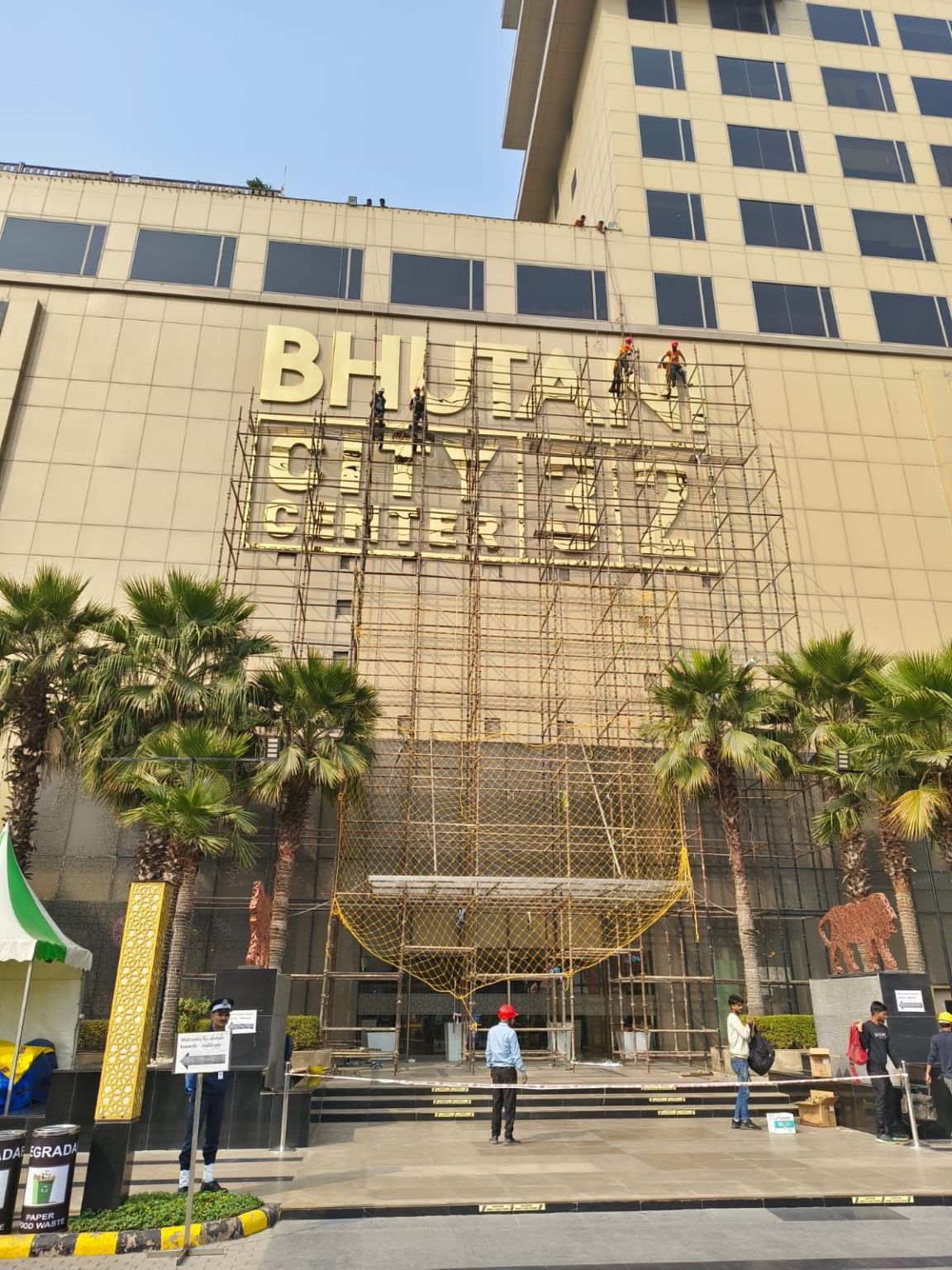 Sahil Arora on LinkedIn: #32citycentermall #bhutaniinfra Sahil Arora on LinkedIn: #32citycentermall #bhutaniinfra