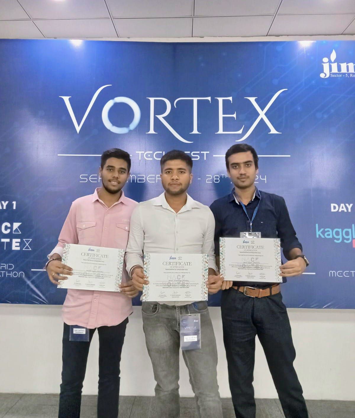 Dhruv Kumar on LinkedIn: #geekroomjims #hackathon #teamwork #geekroom # ... Dhruv Kumar on LinkedIn: #geekroomjims #hackathon #teamwork #geekroom # ...