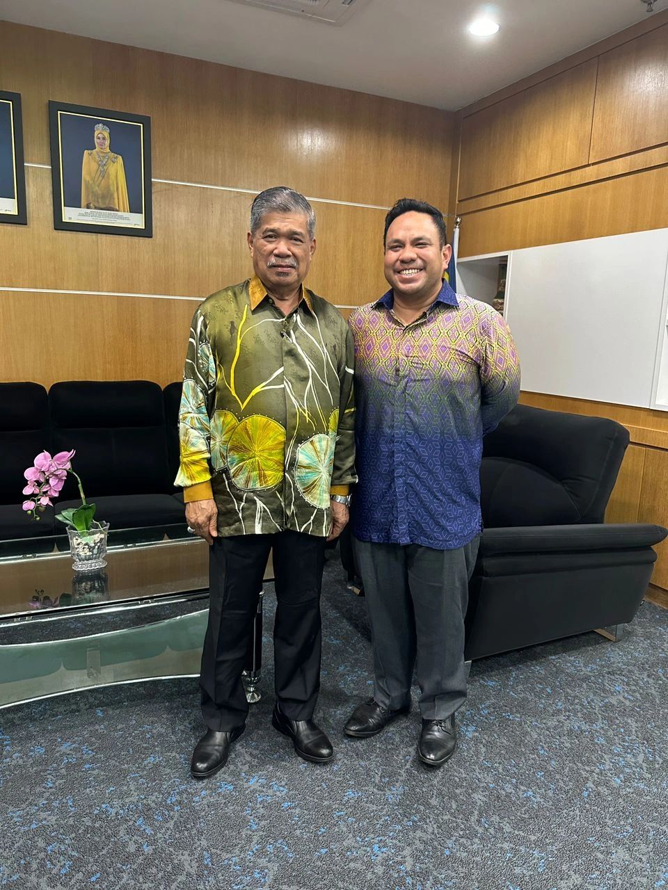 Its a great pleasure to finally meet you personally YBM Datuk Seri Haji ... Its a great pleasure to finally meet you personally YBM Datuk Seri Haji ...