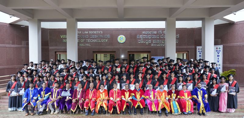 Prajwal Badiger on LinkedIn: #graduationday #graduated Prajwal Badiger on LinkedIn: #graduationday #graduated