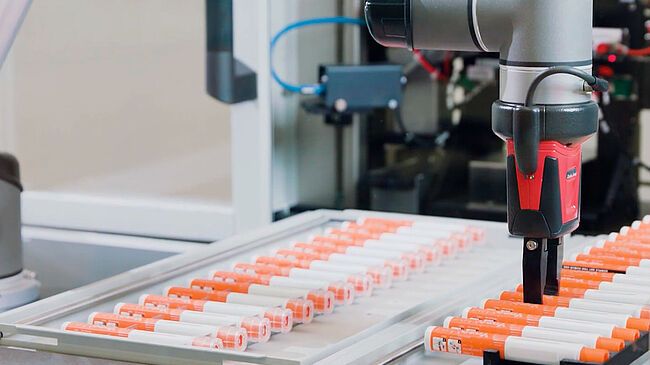 How robots can revolutionize medical device testing | ZwickRoell in ... How robots can revolutionize medical device testing | ZwickRoell in ...