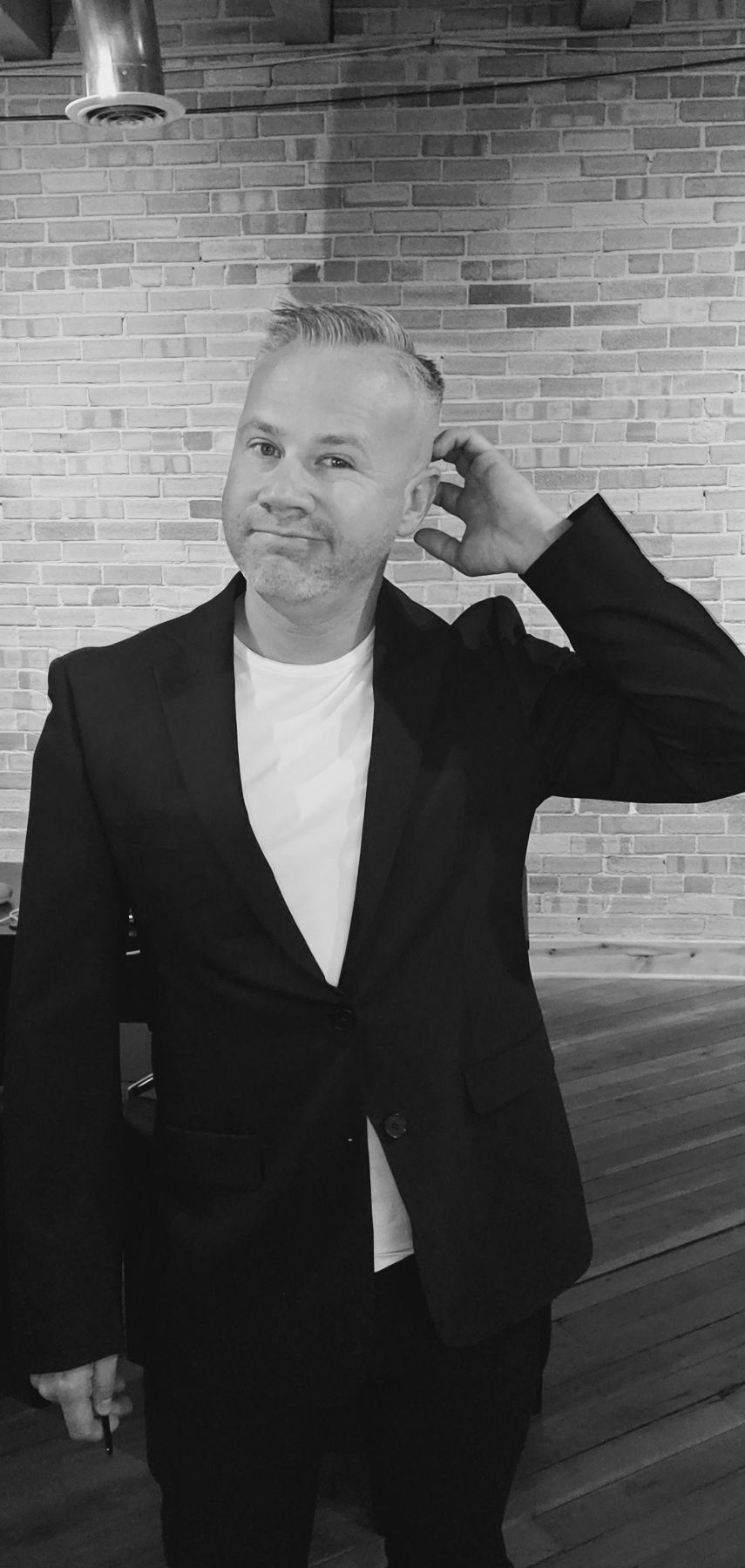 Craig Goodliffe on LinkedIn: Plot twist: I'm not scratching my head; I ... Craig Goodliffe on LinkedIn: Plot twist: I'm not scratching my head; I ...