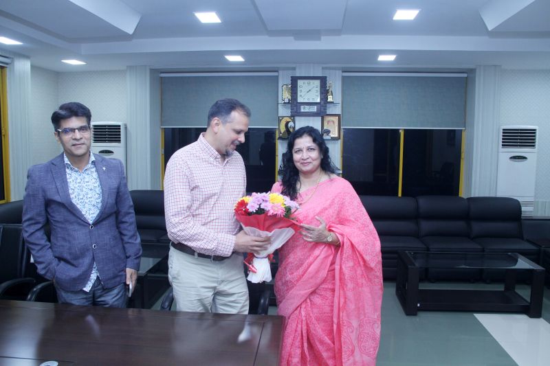 Happy to meet Prof. Ritesh Mistry, Associate Professor, University of ... Happy to meet Prof. Ritesh Mistry, Associate Professor, University of ...