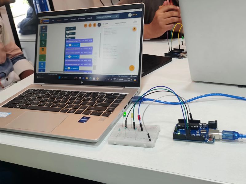 Sohan Kondass on LinkedIn: #innovation #learningbydoing #arduino #zblox ... Sohan Kondass on LinkedIn: #innovation #learningbydoing #arduino #zblox ...