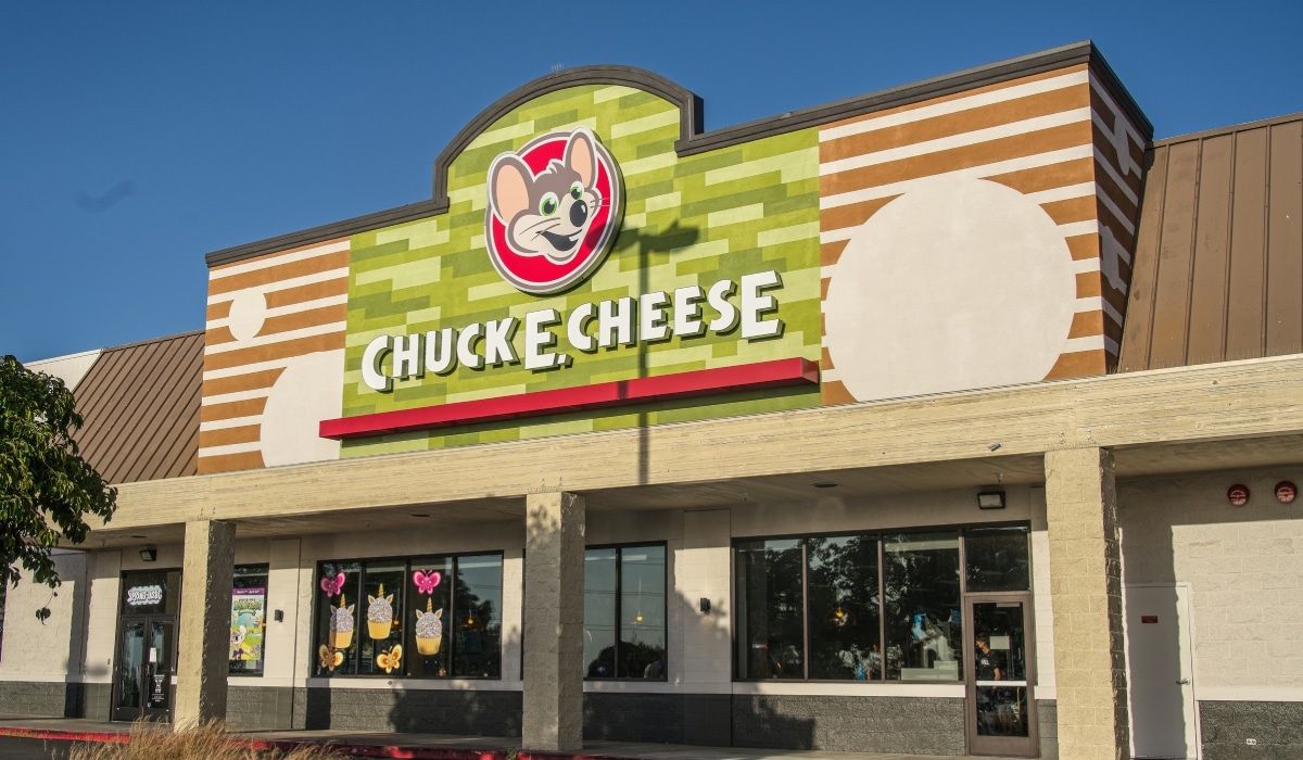 🙌 CHUCK E. CHEESE REINVENTS ITSELF WITH TRAMPOLINES, SUBSCRIPTION ... 🙌 CHUCK E. CHEESE REINVENTS ITSELF WITH TRAMPOLINES, SUBSCRIPTION ...