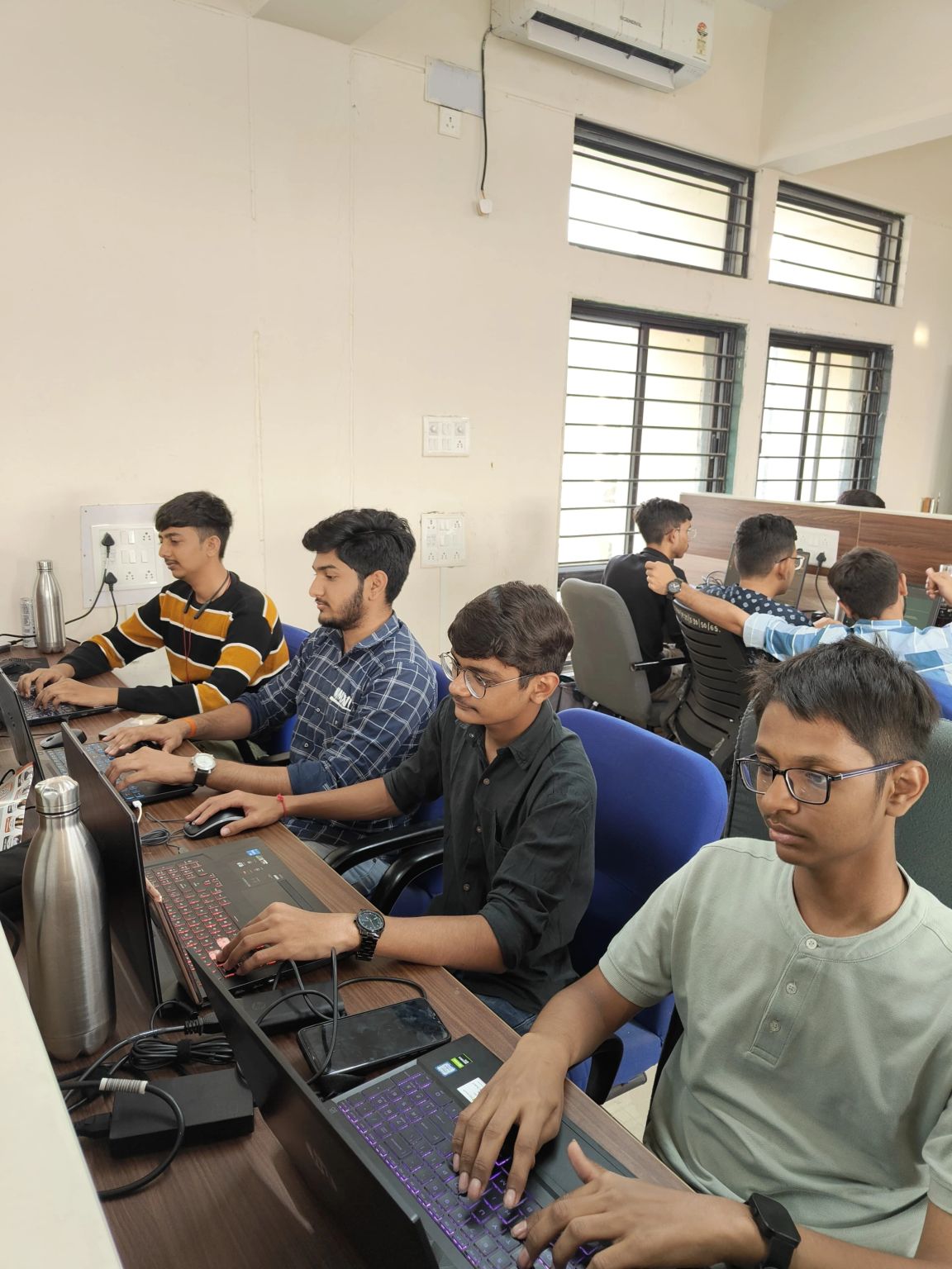 Poojan Dave on LinkedIn: #hts #gecg #hackthespring #techtalwaris Poojan Dave on LinkedIn: #hts #gecg #hackthespring #techtalwaris