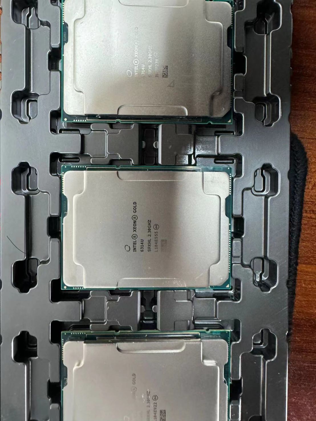Tang Tang on LinkedIn: Xeon CPU in stock: Intel Xeon Bronze 3204 Intel ... Tang Tang on LinkedIn: Xeon CPU in stock: Intel Xeon Bronze 3204 Intel ...