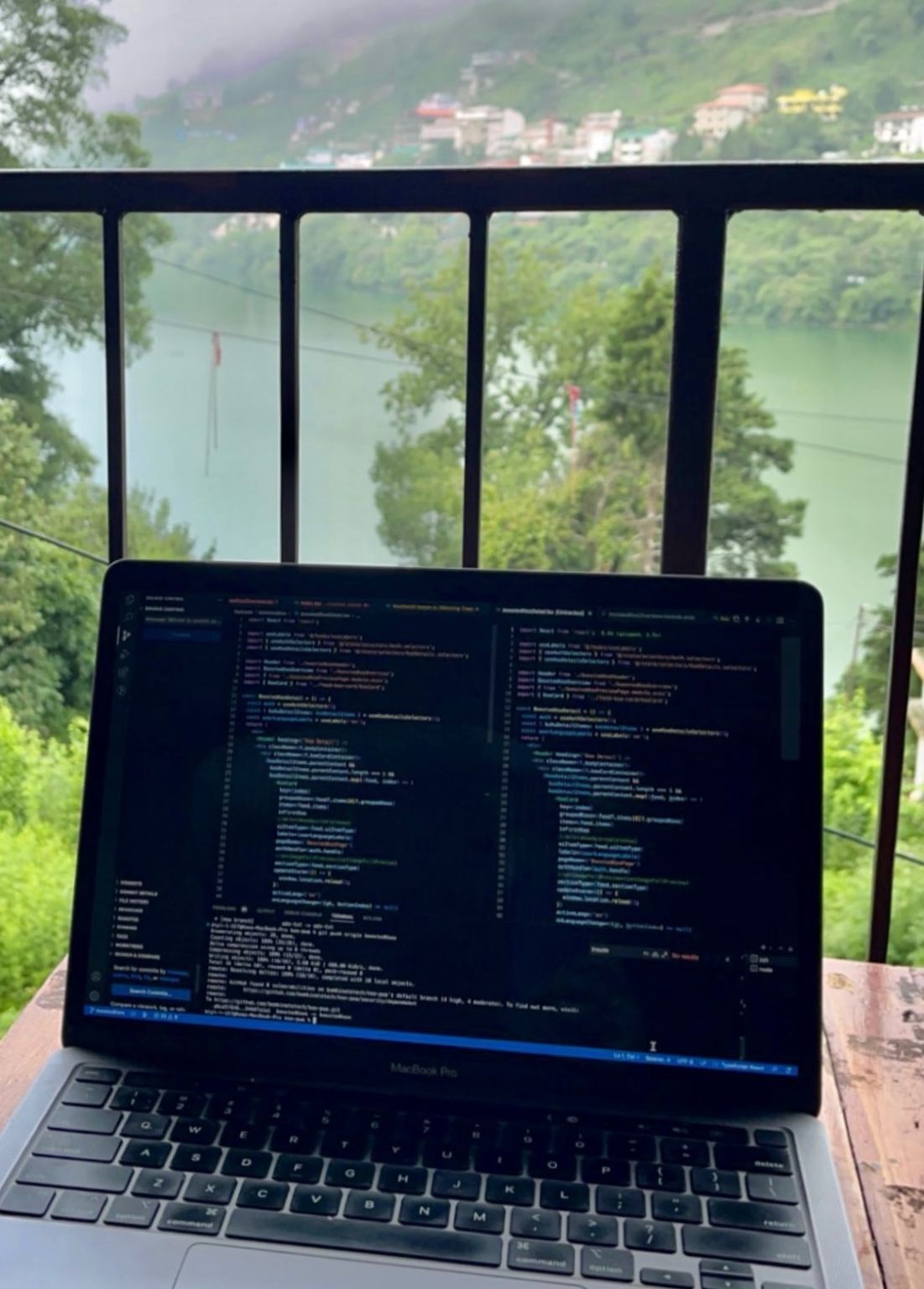 Riya Nigam on LinkedIn: #techhumor #darkmode #codinglife #programmerjokes Riya Nigam on LinkedIn: #techhumor #darkmode #codinglife #programmerjokes