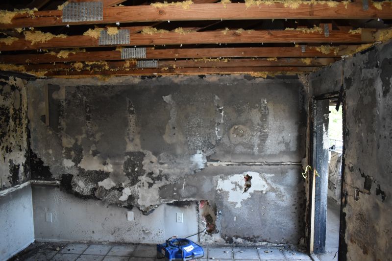 The ventilation effect pattern on the living room wall was caused by ... The ventilation effect pattern on the living room wall was caused by ...
