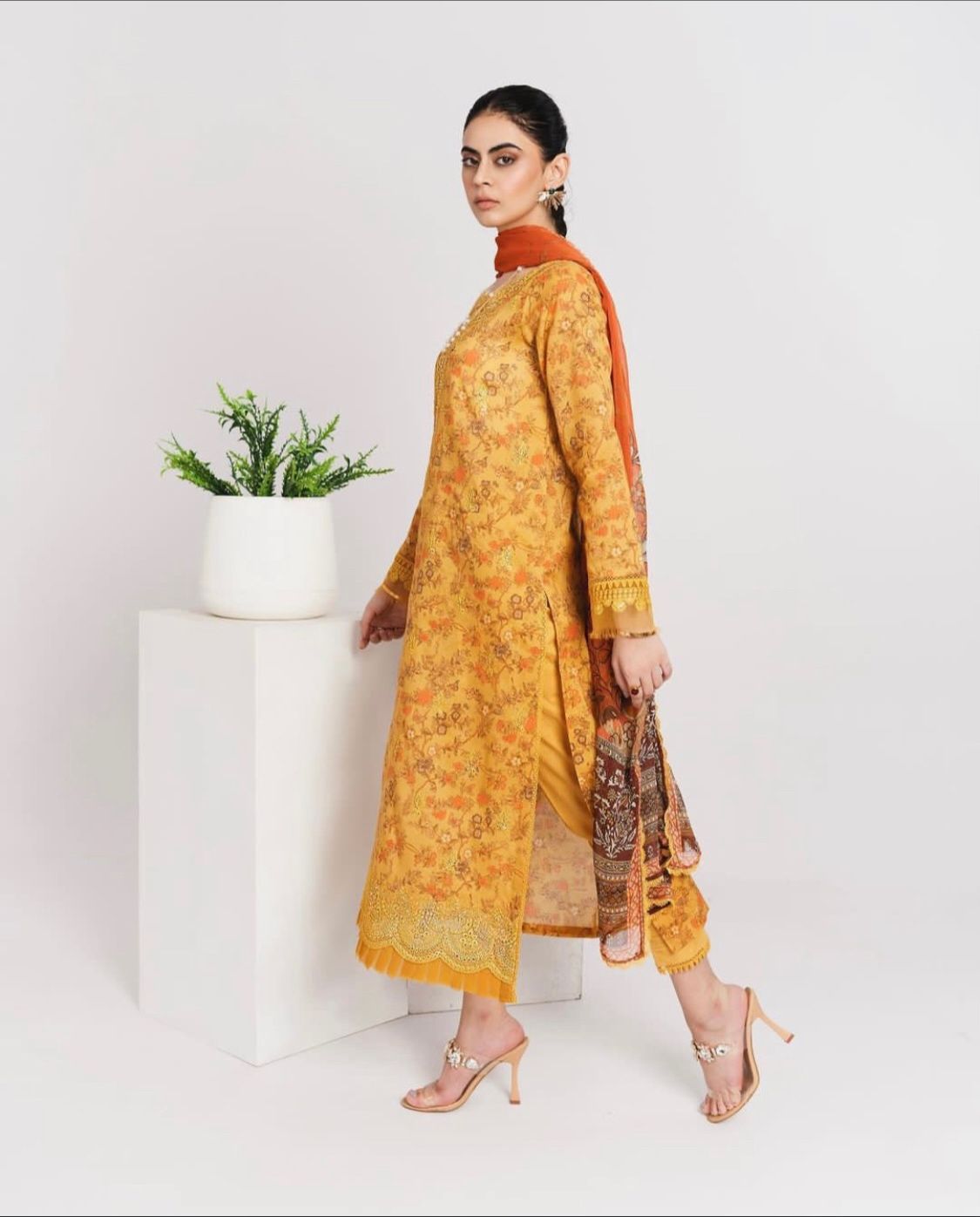 #freelancetextiledesigner #freelancefashiondesigner | Laiba Irfan ... #freelancetextiledesigner #freelancefashiondesigner | Laiba Irfan ...