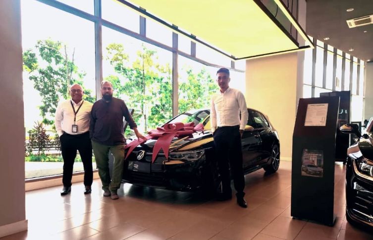 Attending Mr. Kamran from VW AG with My Head of department Mr. Ryan ... Attending Mr. Kamran from VW AG with My Head of department Mr. Ryan ...