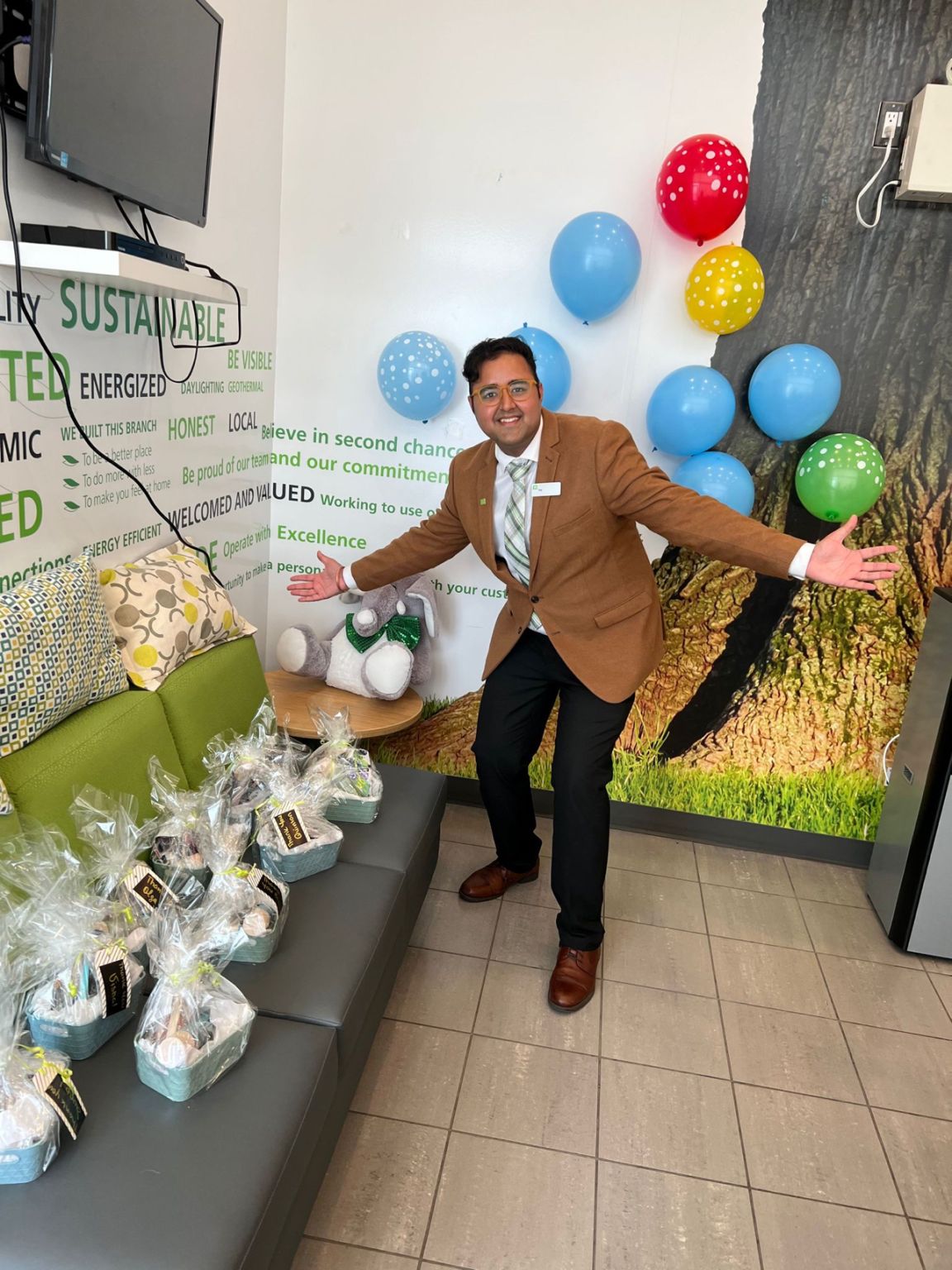 Rajeev Kapoor on LinkedIn: #tdbank #employeeappreciationweek #tdproud Rajeev Kapoor on LinkedIn: #tdbank #employeeappreciationweek #tdproud