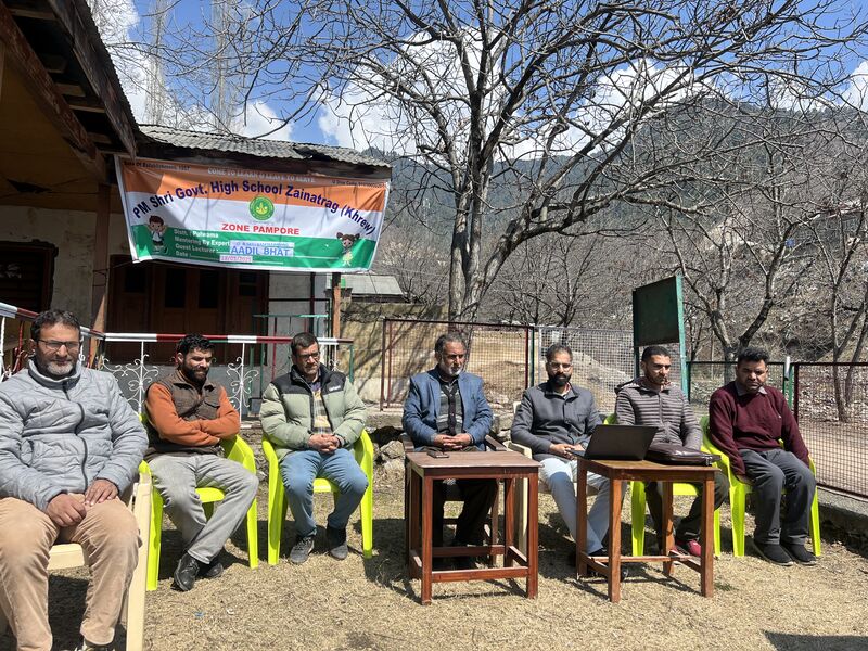 #codingforchange #techforall #empoweringyouth #futureinnovators | Bhatt ... #codingforchange #techforall #empoweringyouth #futureinnovators | Bhatt ...
