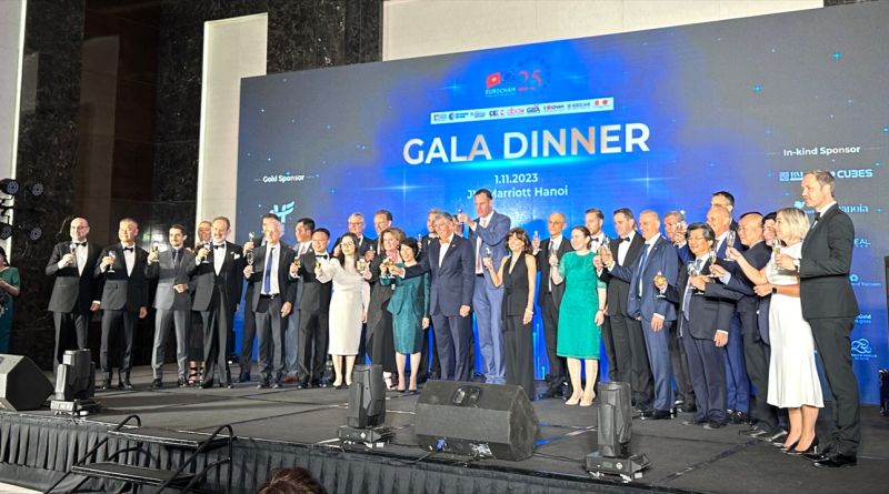 EuroCham Vietnam 25th Anniversary Gala Dinner Hanoi Federico Vasoli ... EuroCham Vietnam 25th Anniversary Gala Dinner Hanoi Federico Vasoli ...