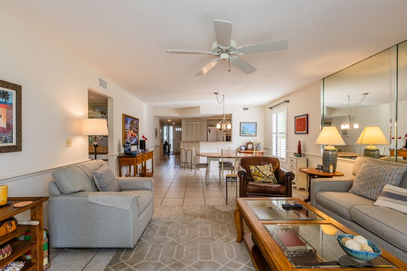 Bill Frantz on LinkedIn: JUST LISTED 3 BED/2 BATH CONDO IN OLD NAPLES ... Bill Frantz on LinkedIn: JUST LISTED 3 BED/2 BATH CONDO IN OLD NAPLES ...