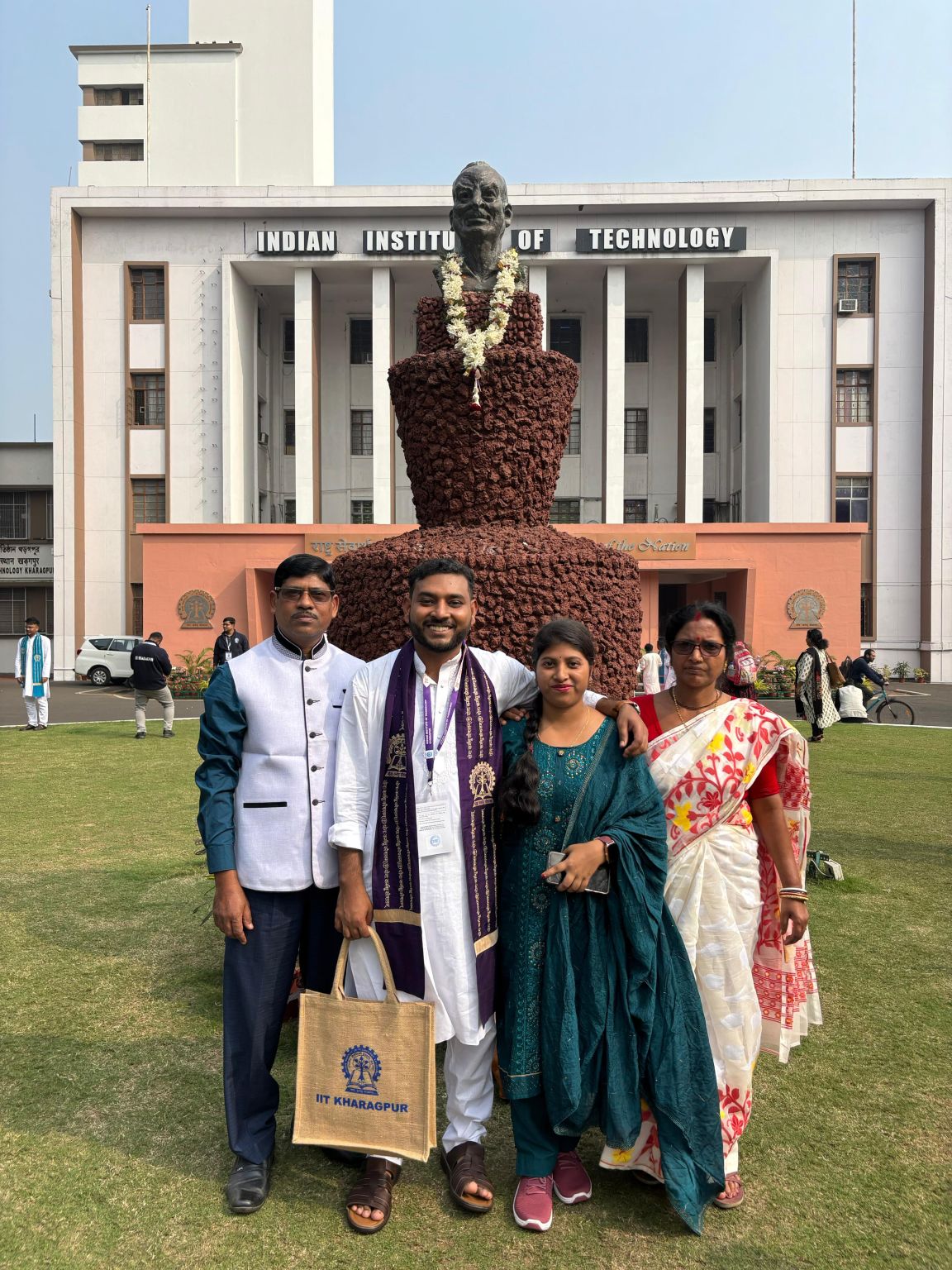 Manishankar Bag on LinkedIn: #70th_convocation #beyondplacements # ... Manishankar Bag on LinkedIn: #70th_convocation #beyondplacements # ...