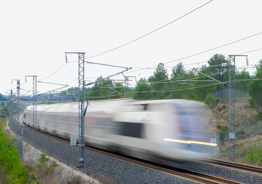 Tecnologia Ferroviaria en LinkedIn: Los españoles prefieren viajar en ... Tecnologia Ferroviaria en LinkedIn: Los españoles prefieren viajar en ...